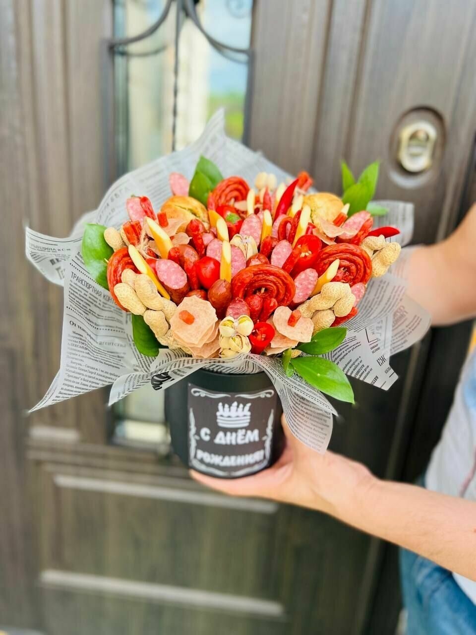 Снеки / Колбасный букет в коробке