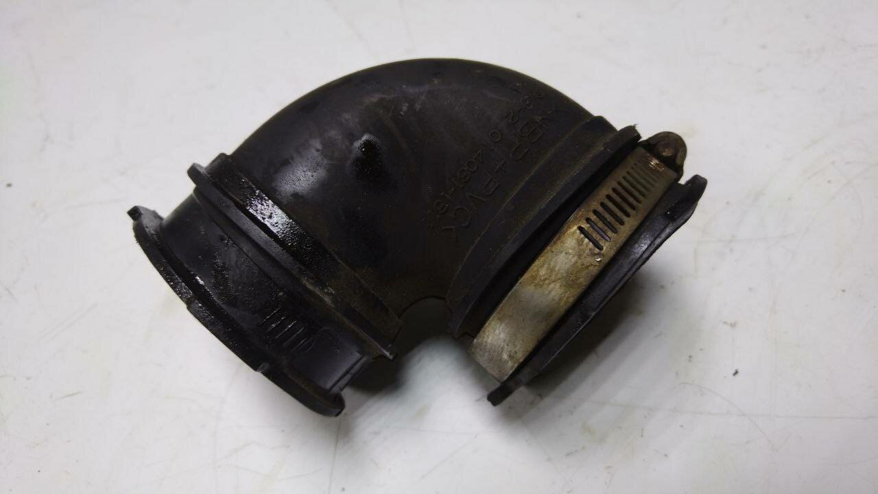 Патрубок воздушного фильтра Mazda 3 2004 0140811611