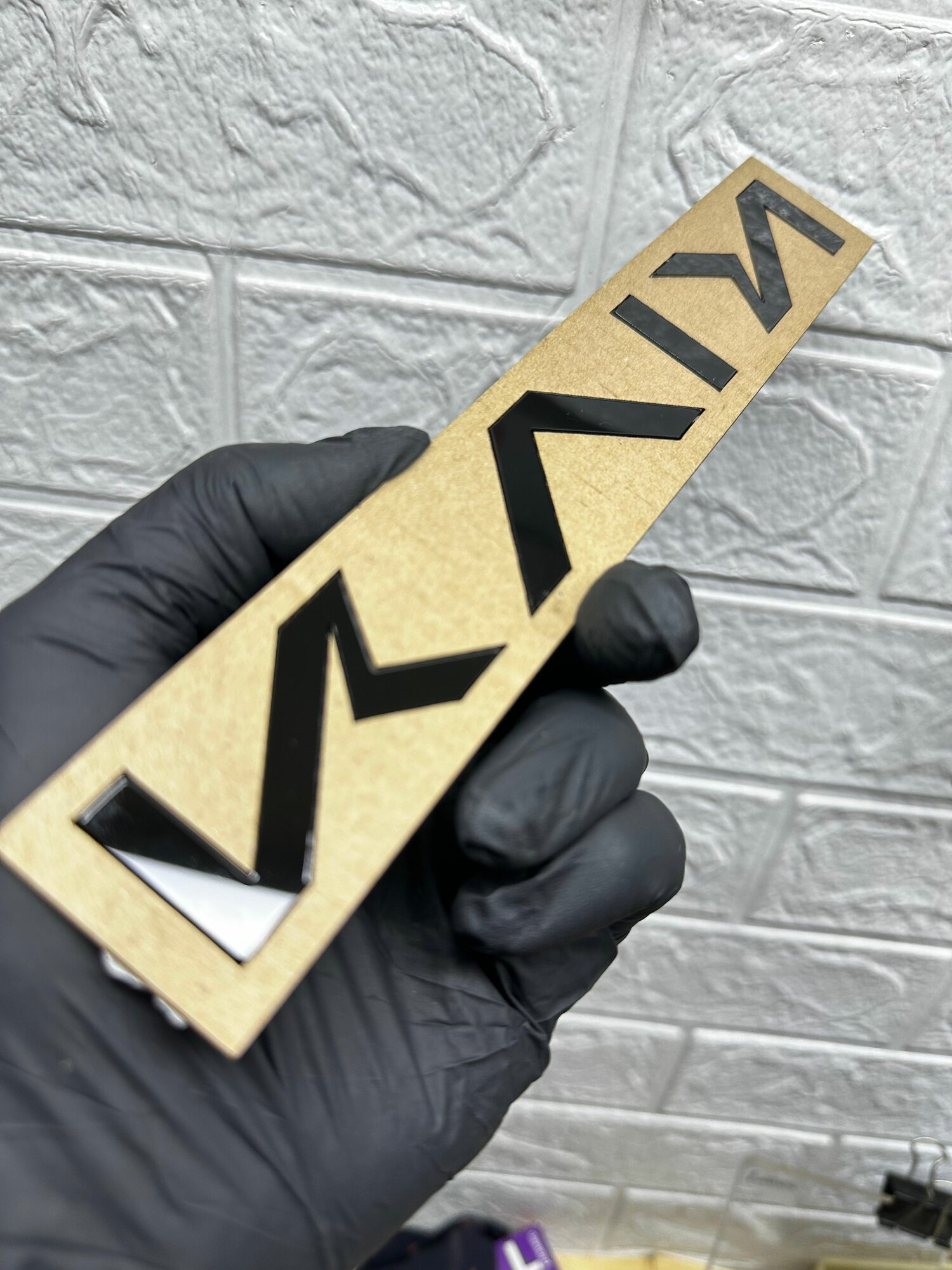 Шильдик KAIYI (Каи) черный акрил