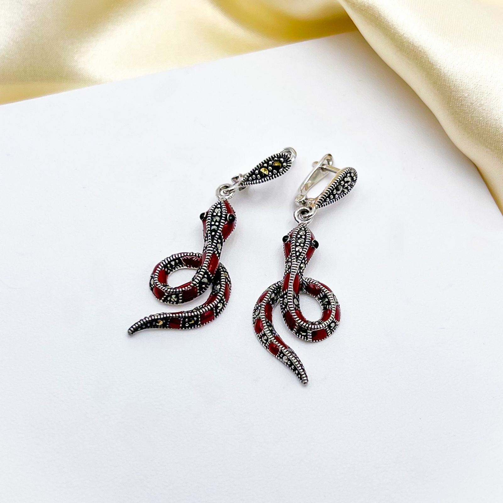 Серьги, серебро, 925 проба, эмаль, марказит