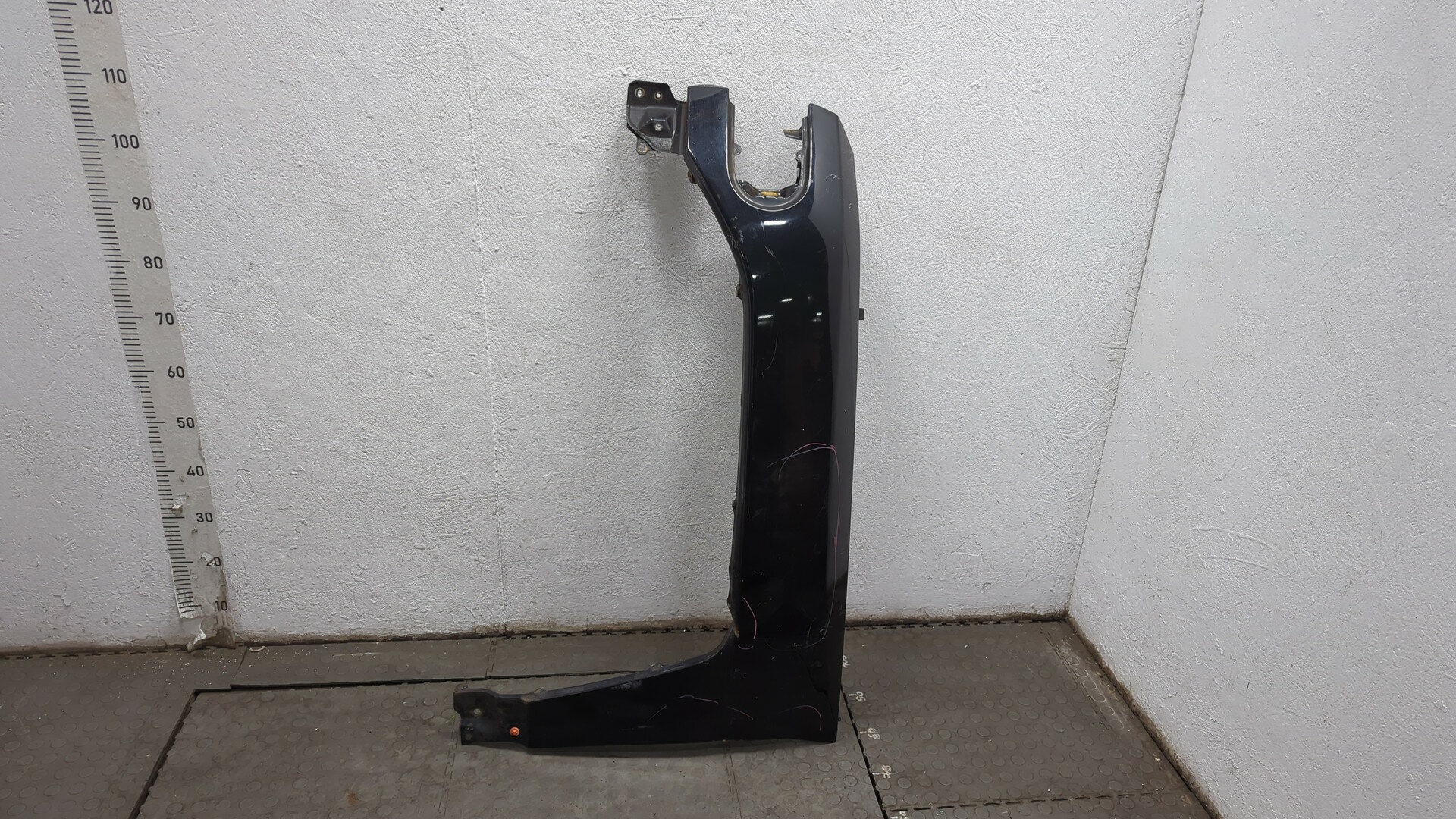 Крыло левое переднее Toyota FJ Cruiser Б/У