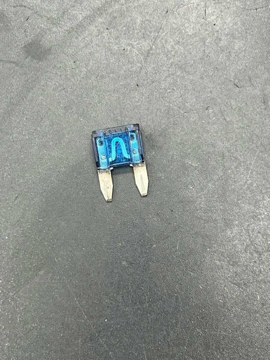 Предохранитель MINI ( 15A ) Контрактный Koito