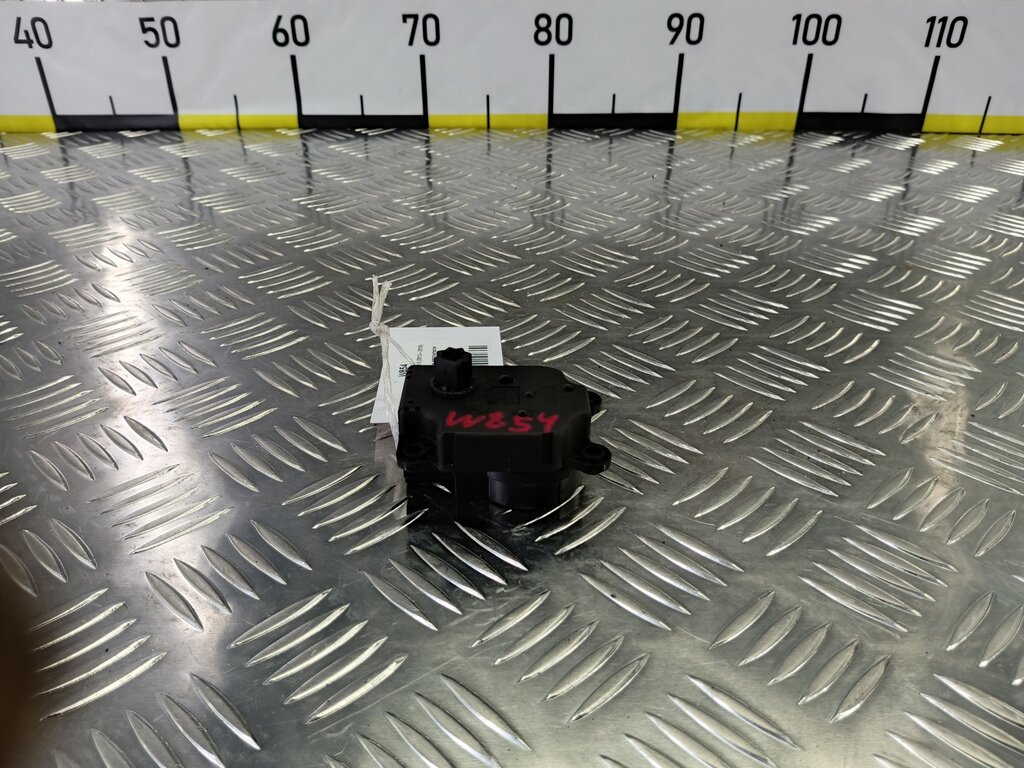 Моторчик заслонки отопителя Б/У для FORD Tourneo Connect II (2013—2018) 1786200