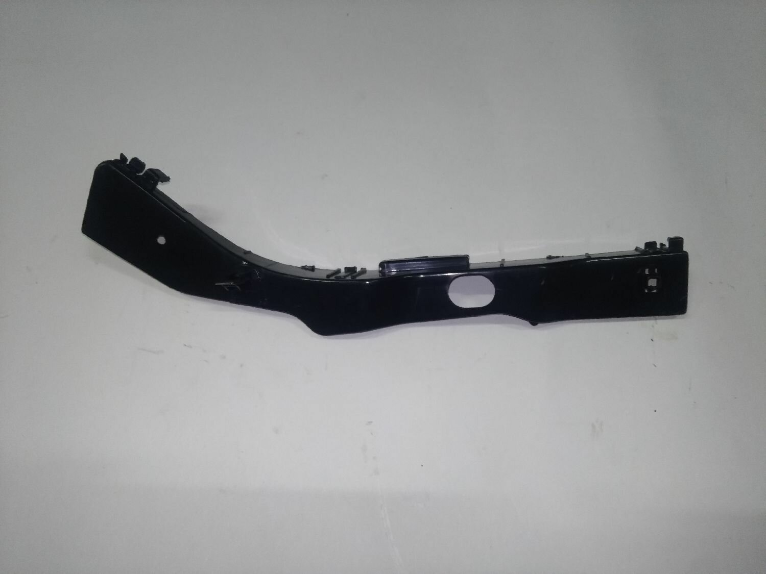 Кронштейн переднего бампера верхний правый Mk. Mk Cross (1018005963)