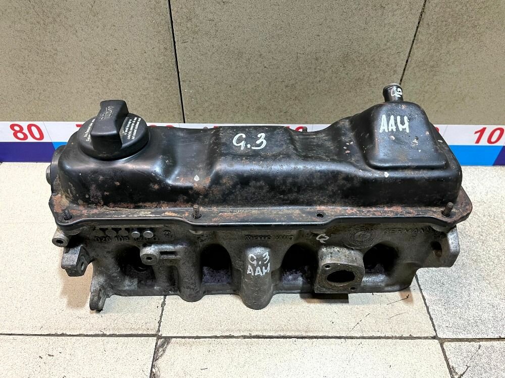 Головка блока цилиндров VW Golf III 026103373Q