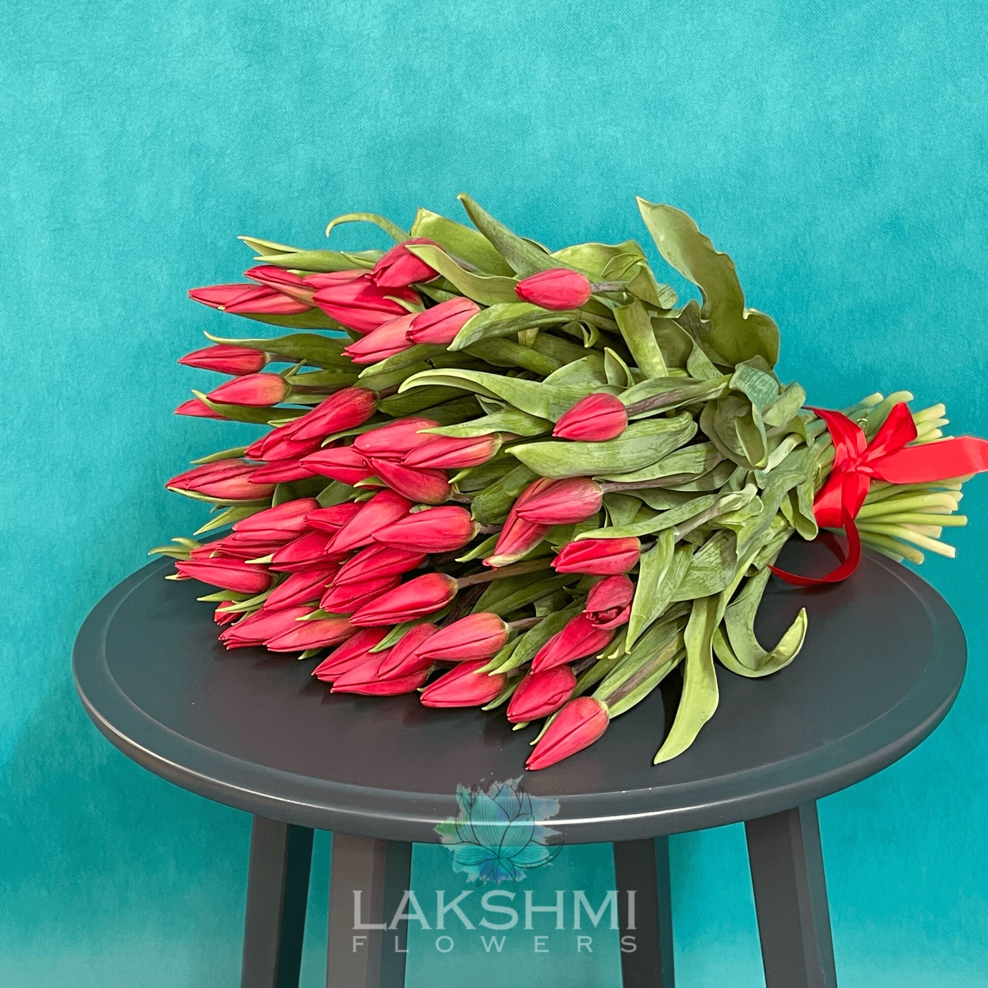 51 красный тюльпан / Букет из 51 красного тюльпана под ленту