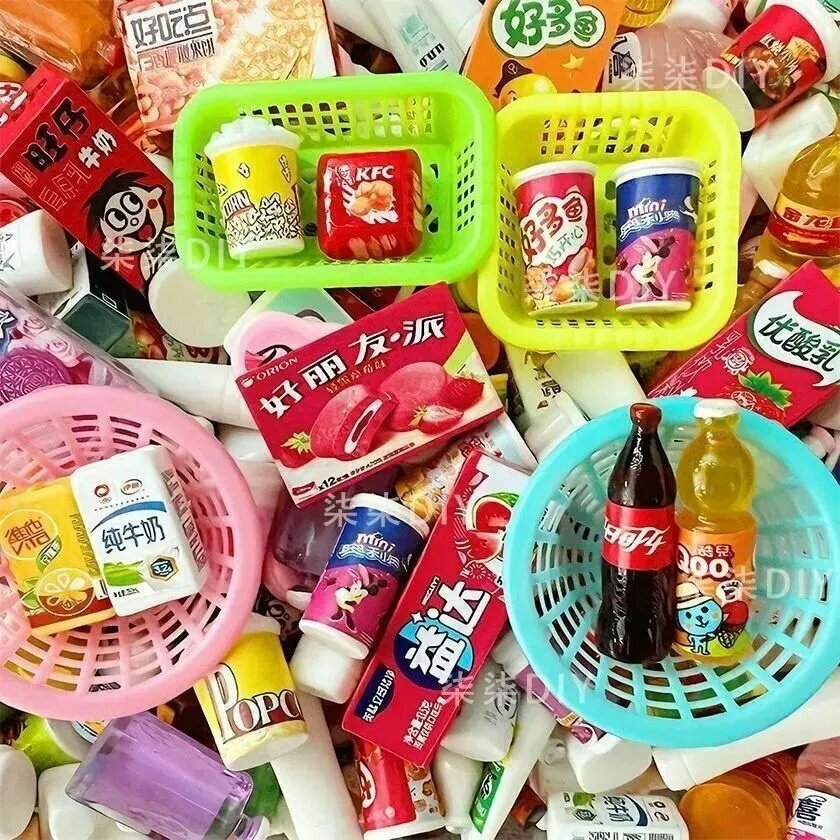 Набор миниатюрной еды для кукольного домика, 100 предметов: детская игрушечная еда, аксессуары для ролевых игр, развитие воображения и моторики у детей