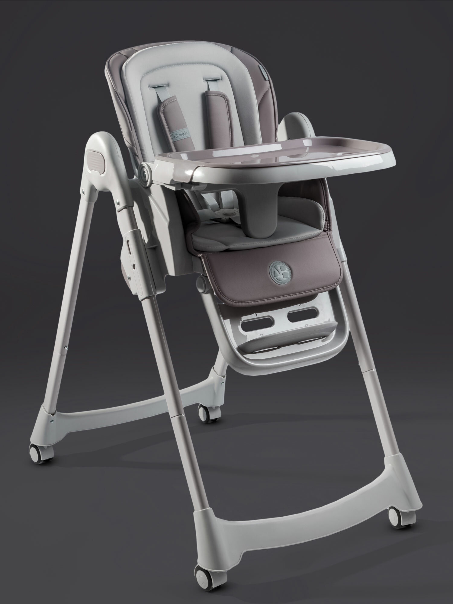 Стульчик для кормления Amarobaby Yummy коричневый