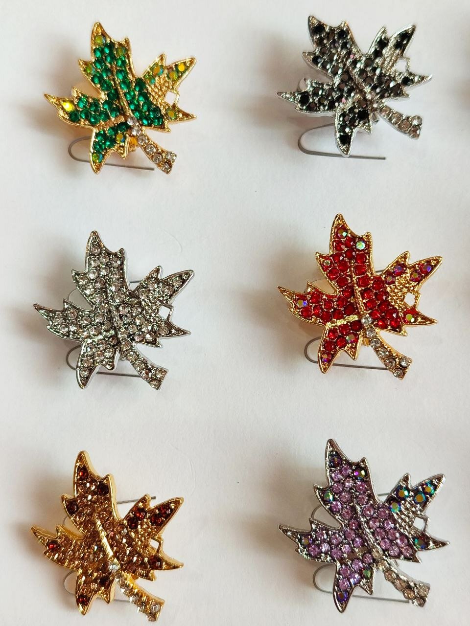 Брошь, стразы