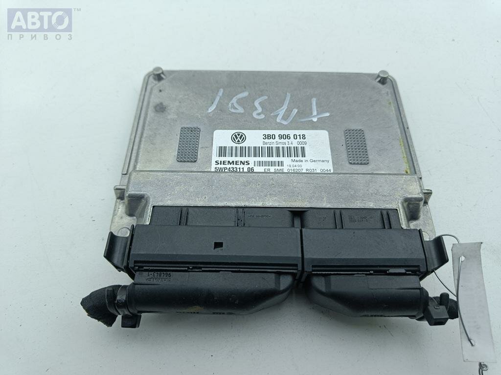 Блок управления двигателем (ДВС) Volkswagen Passat B5