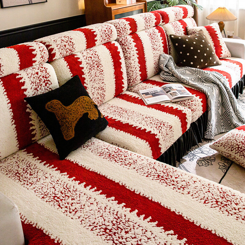 Тщательно подобранные чехлы для свадебных и праздничных диванов, универсальный плюшевый чехол с юбкой, подходящий для зимы, обеспечивает общую защиту от царапин кошек.