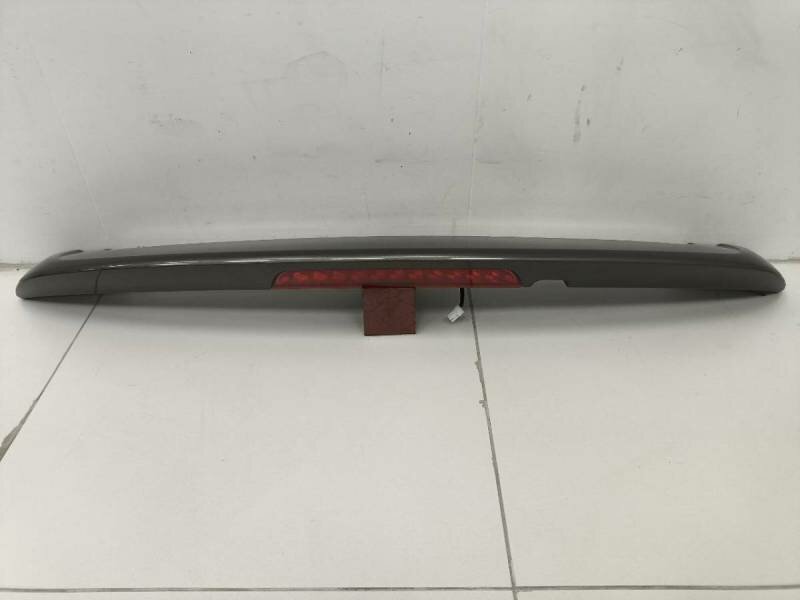 Спойлер дефлектор крышки багажника Kia Sorento XM 2009