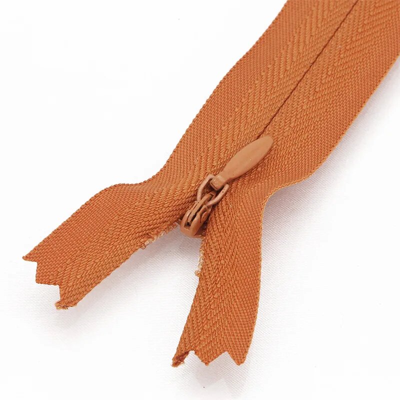 Оранжевая молния ZheHui 18 см, yellow brown