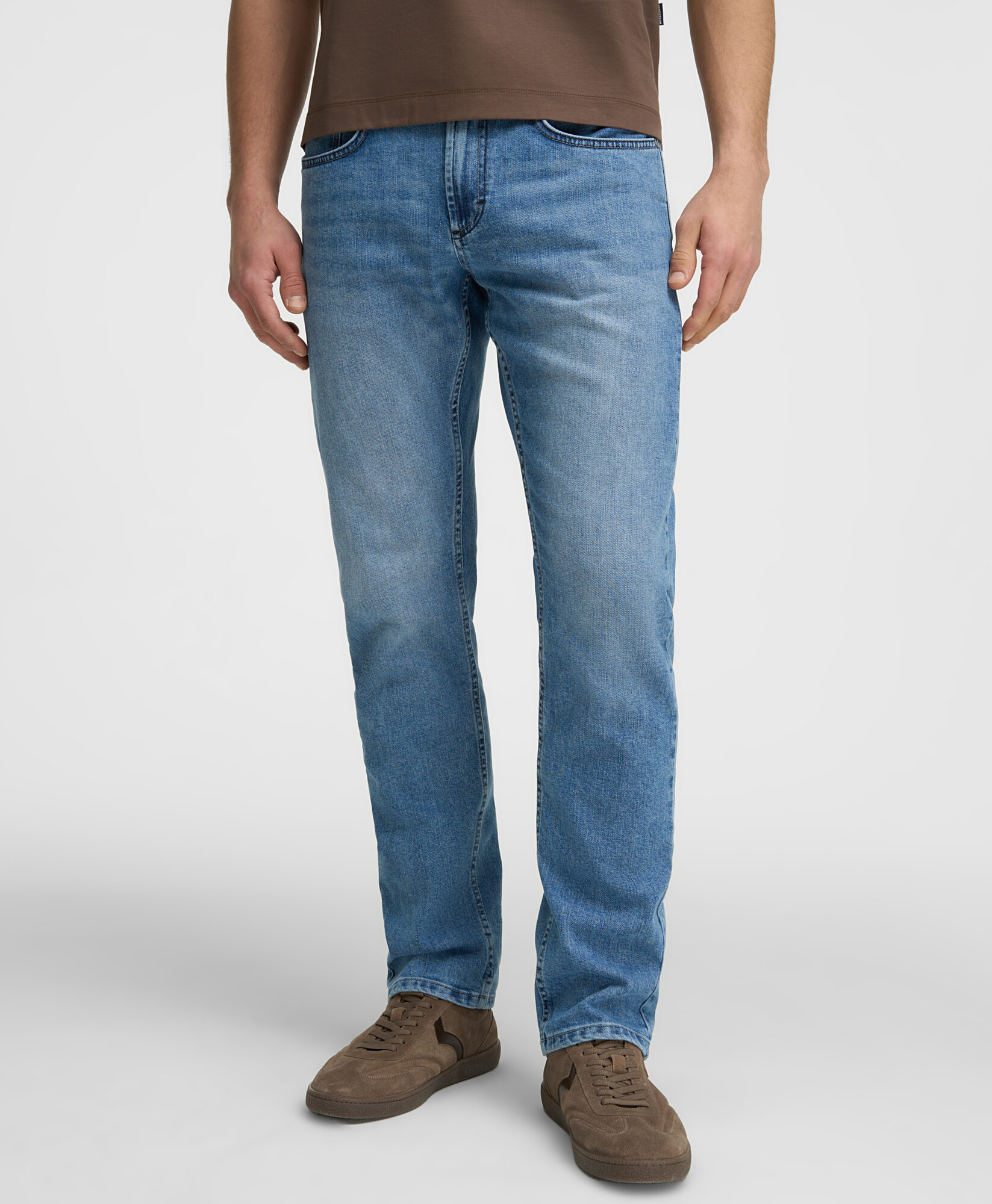 Джинсы зауженные 