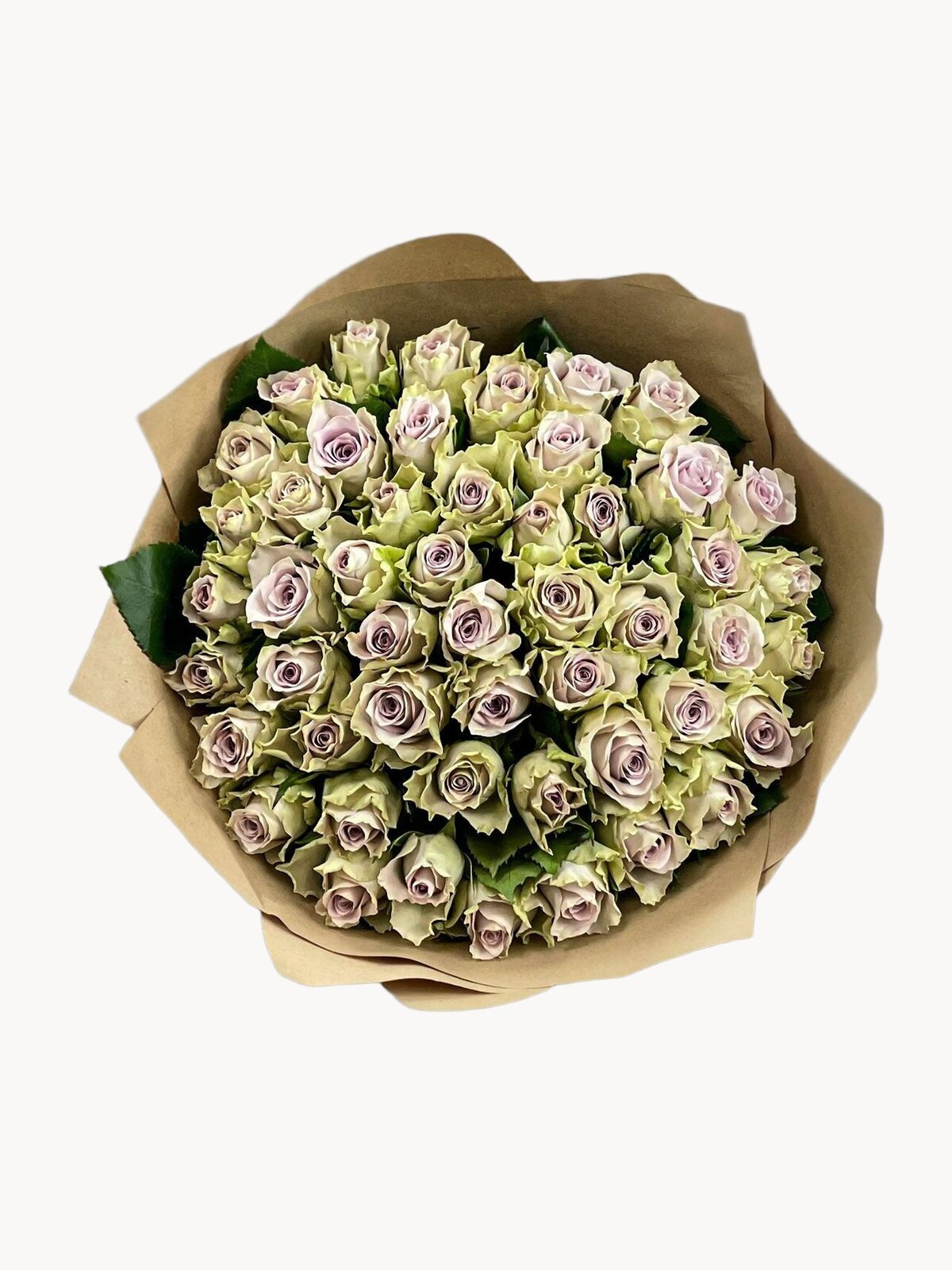 Букет живых цветов из 51 сиреневой розы 40см в крафте