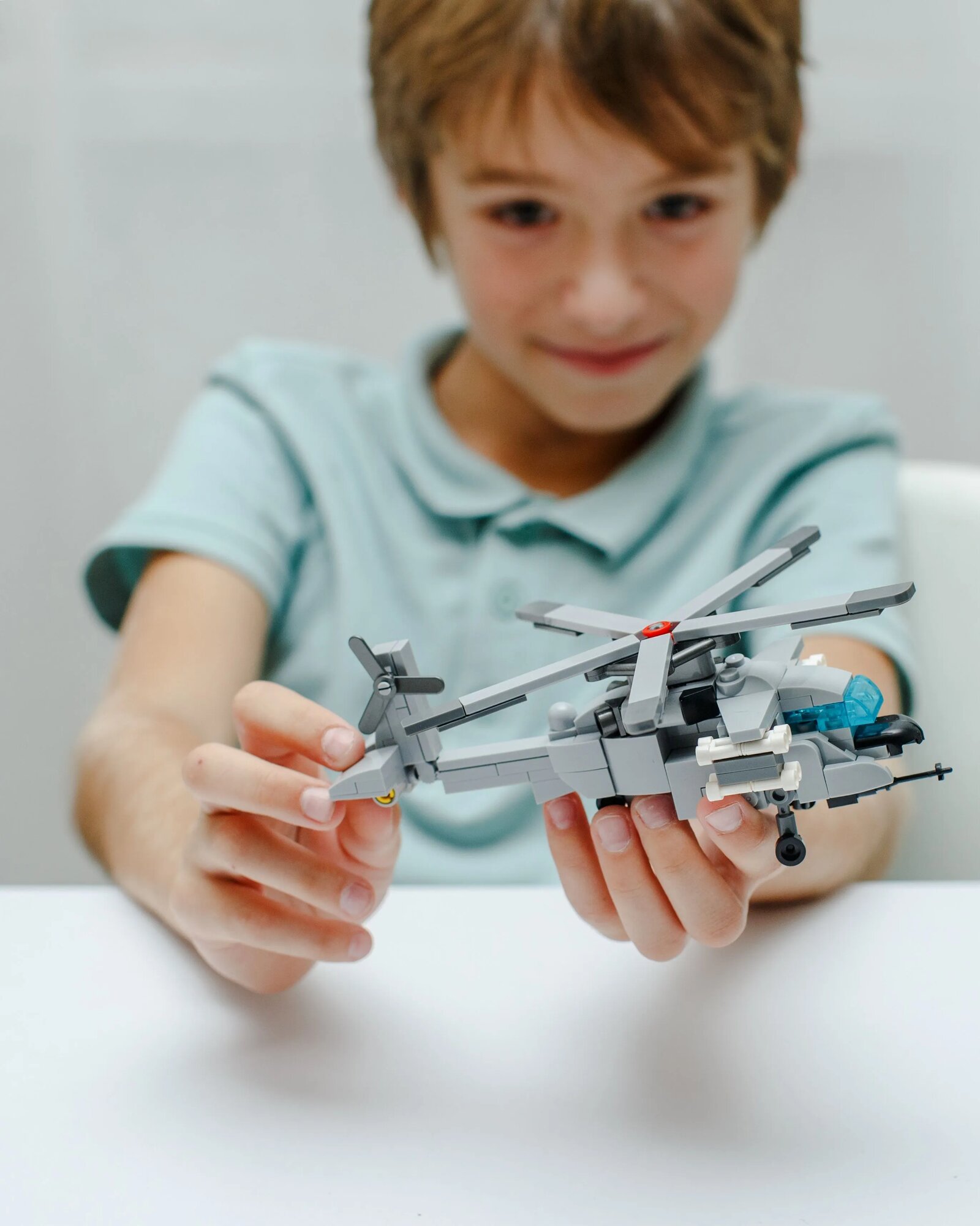 Конструктор для мальчика "Многоцелевой вертолет" из набора 4в1 "Палубный вертолет Z-20J" Sembo Block, 156 деталей, совместим