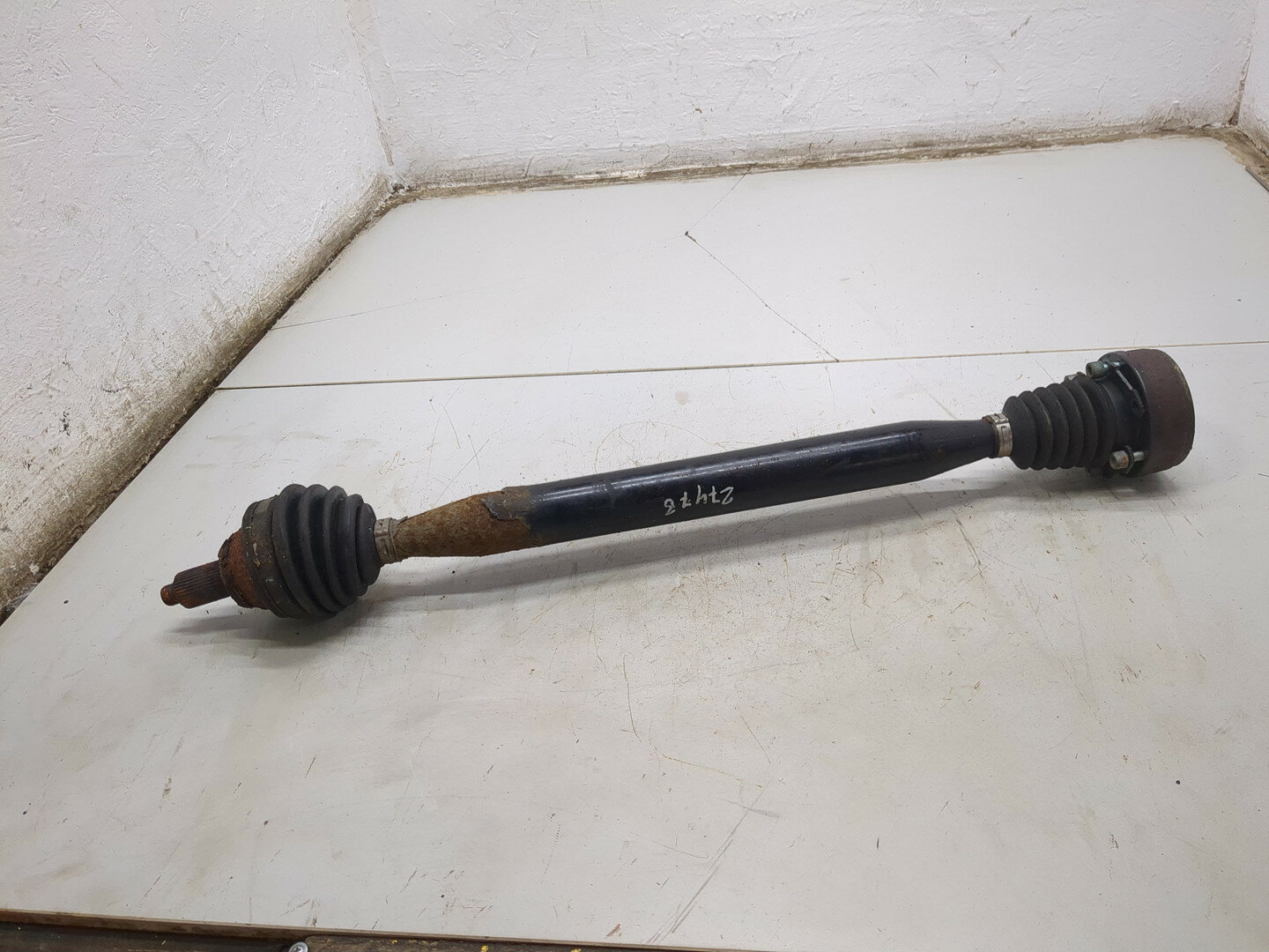 Полуось (вал, шрус) правая передняя Volkswagen Polo Б/У