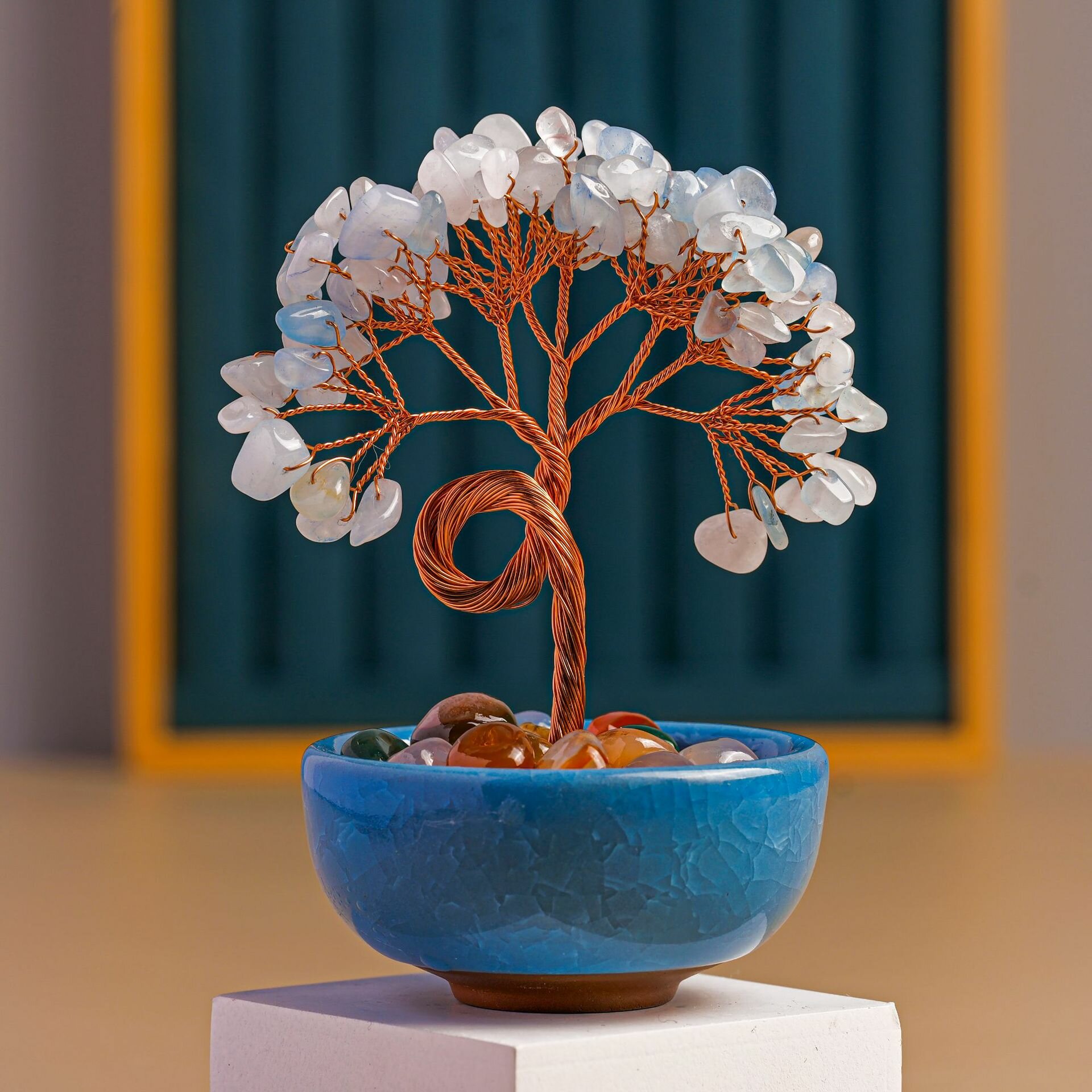 Натуральный кристаллический агат Денежное дерево Чайная чашка Сокровищница Кристаллическое дерево Кристаллическое денежное дерево Настольное украшение для привлечения богатства Оптовая продажа