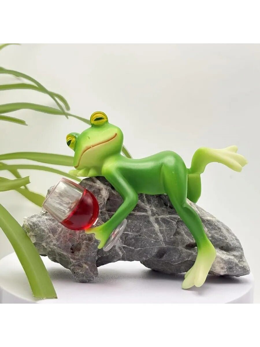 Фигурка лягушки из смолы для цветочных горшков