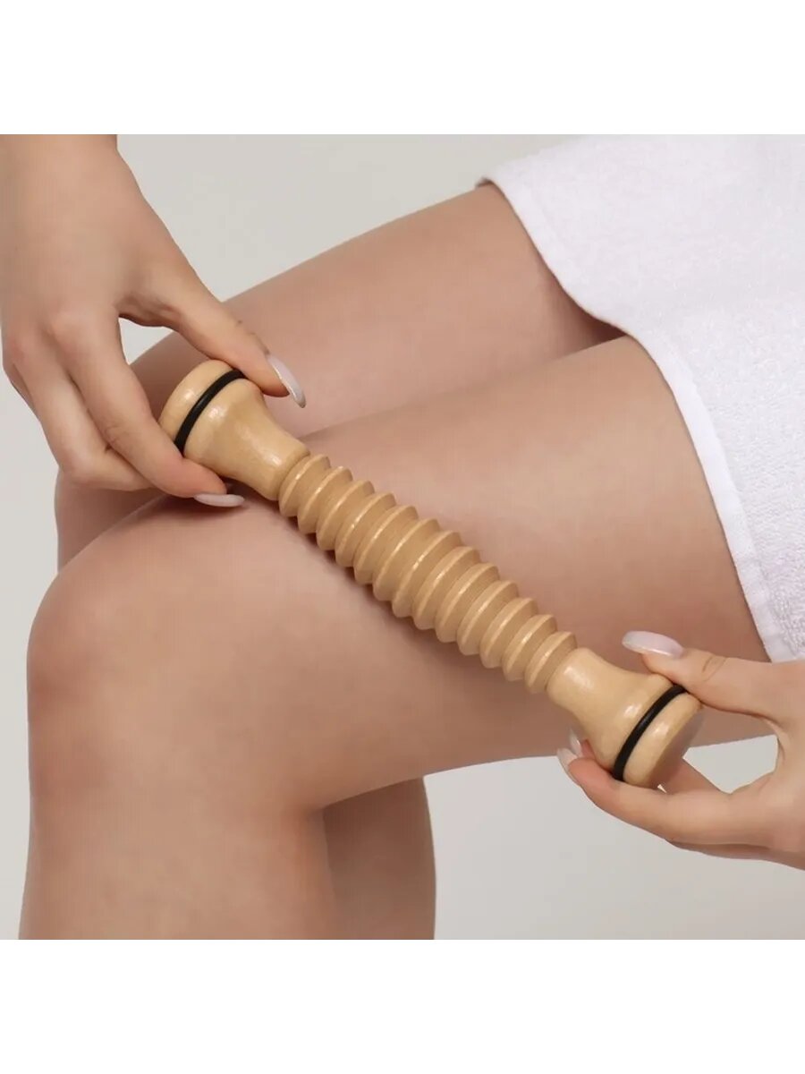 Деревянный массажёр-скалка для точечного массажа