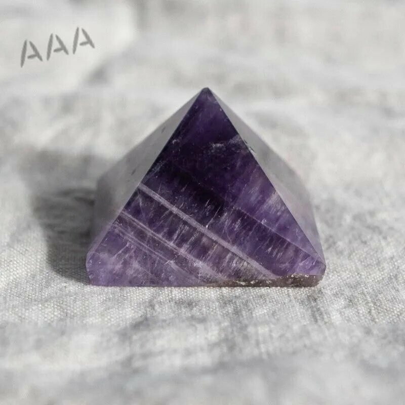 Пирамида из Аметиста 3 см/ Натуральный камень/ Оберег.