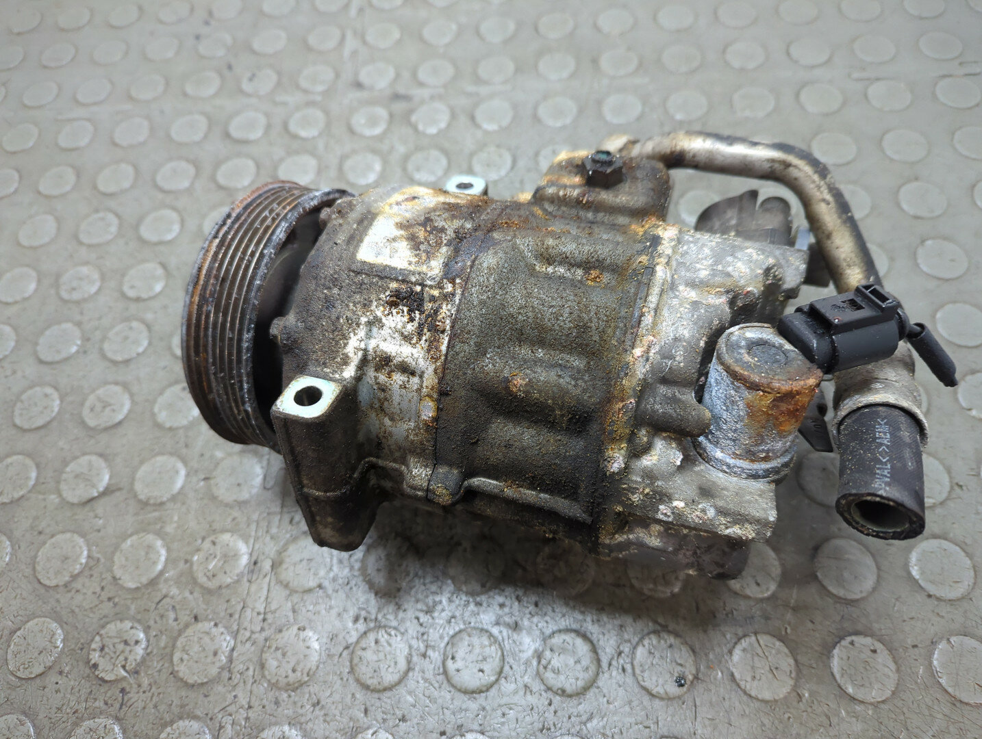 Компрессор кондиционера Volkswagen Golf Plus Б/У