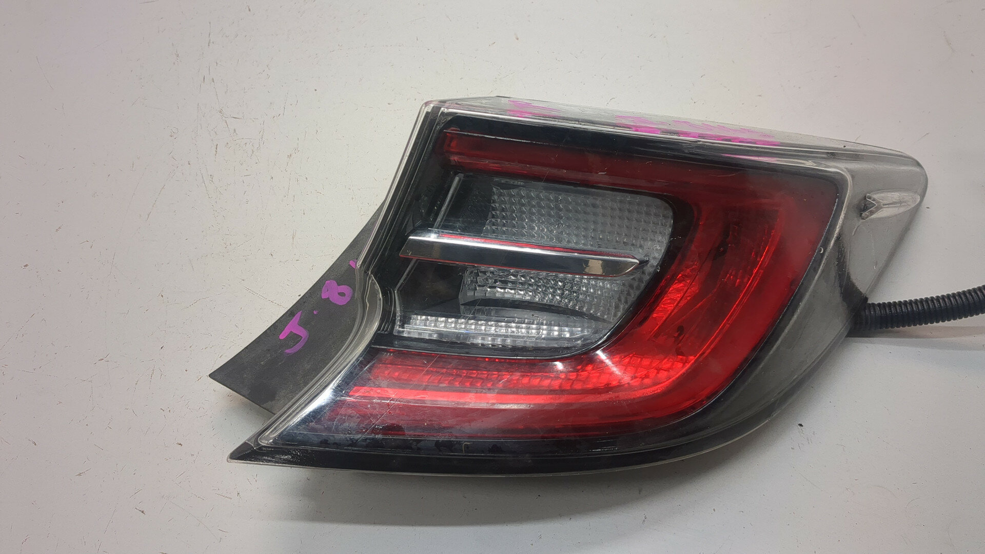 Фонарь (задний) правый Toyota Corolla E210 Б/У