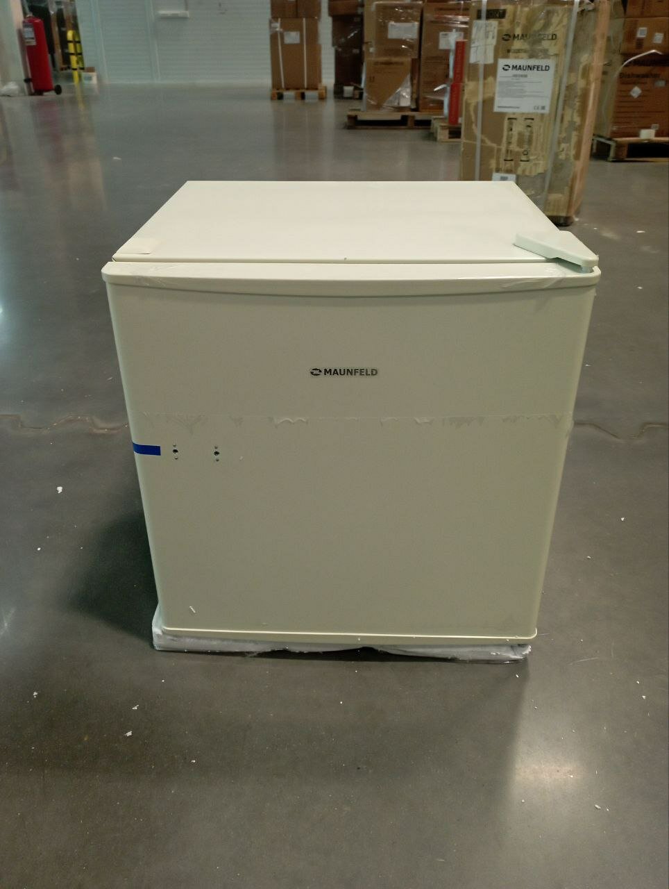 Холодильник MAUNFELD MFF50RBG