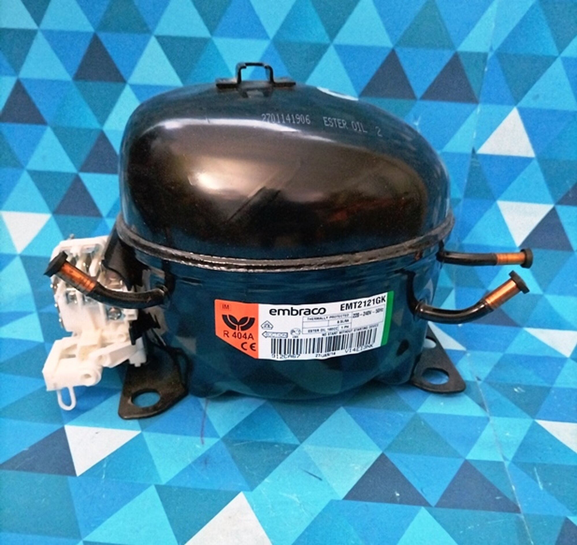 Компрессор Embraco (LBP) EMT2121GK (R404, 300Вт при -23,3C*/ASHRAE, 5,19см3) Словакия