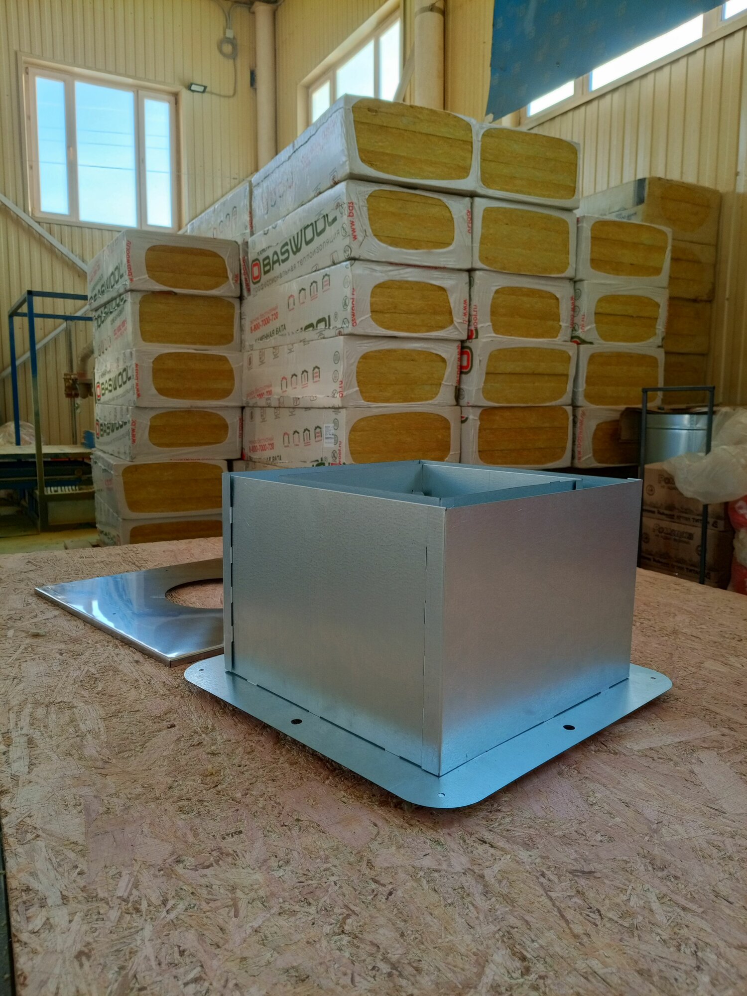 Проход перекрытия ППУ (Потолочный проходной узел) d-115 2 контура: 260 и 360 мм фланец 480х480