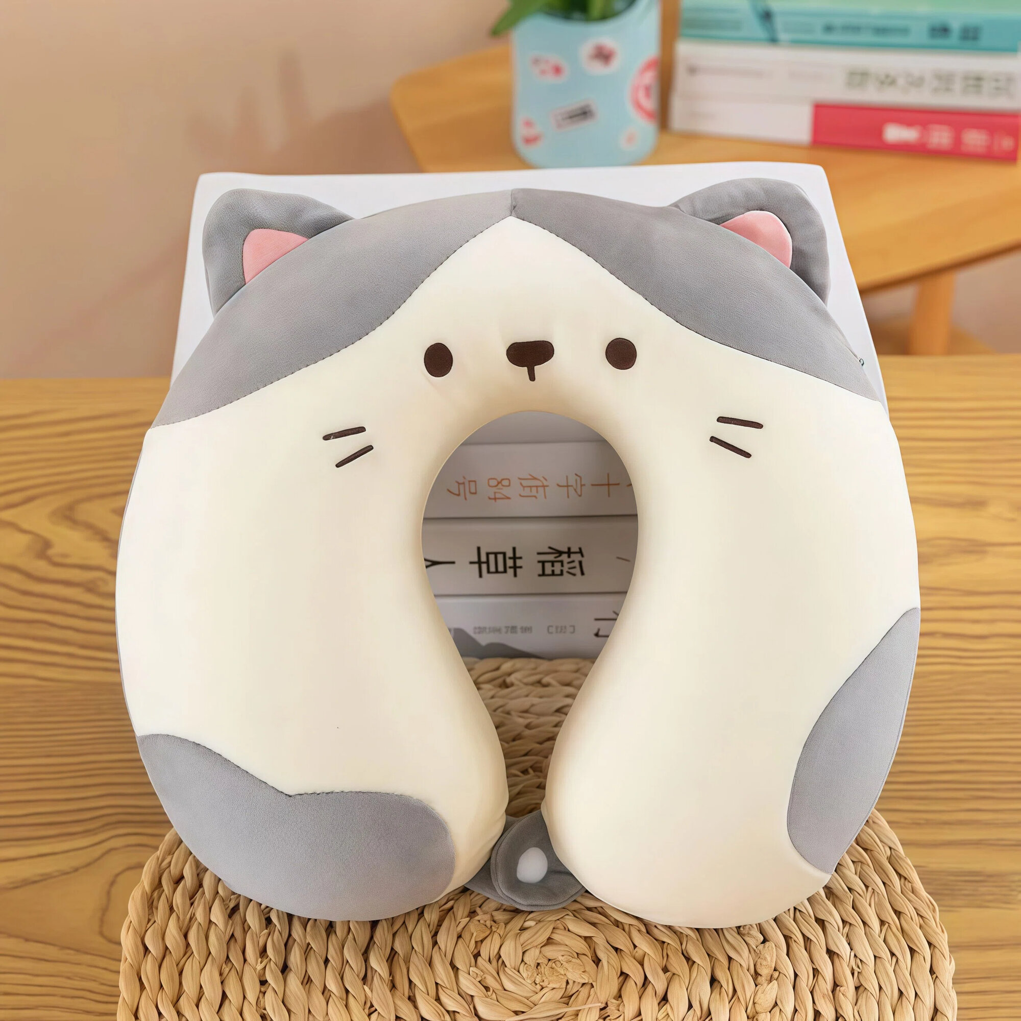 Подушка для шеи "Белый Котик", антистресс, плюш, синтепон, 28x26 см