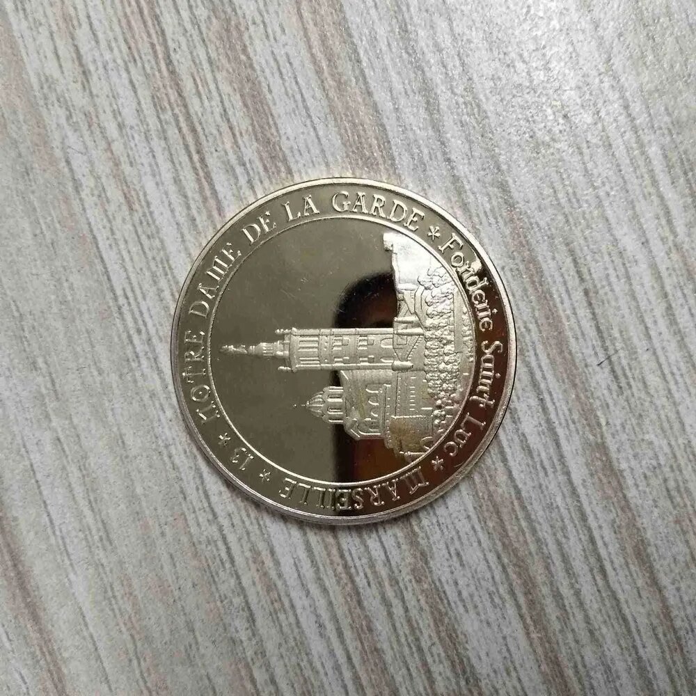 10 рублей 2010 г Биметалл UNC