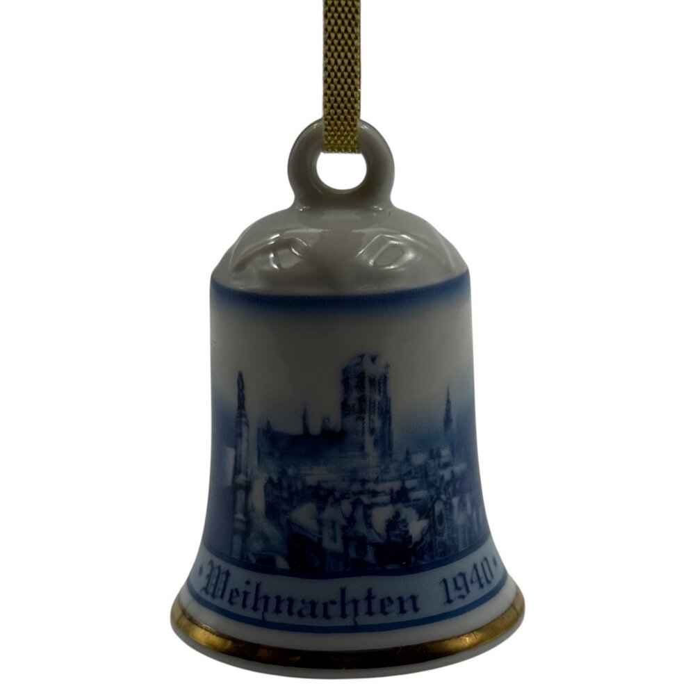 Колокольчик "Рождество 1940", 1999-2000 гг, фарфор, 22К, для Bradford Editions, Rosenthal, Германия