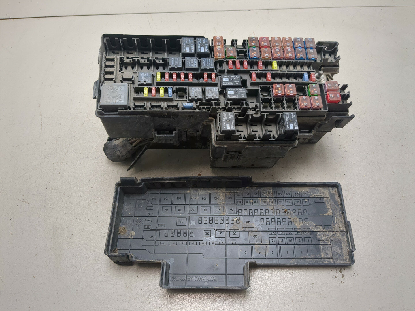 Блок предохранителей Ford F-250 Б/У