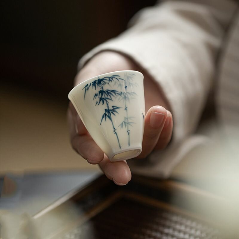 Керамическая чашка для чая 30 мл, бело-синяя идеальная для черного чая, улуна, пуэра и подарков