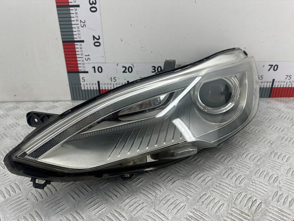 Фара левая Tesla Model S 101223300C арт. 2262914
