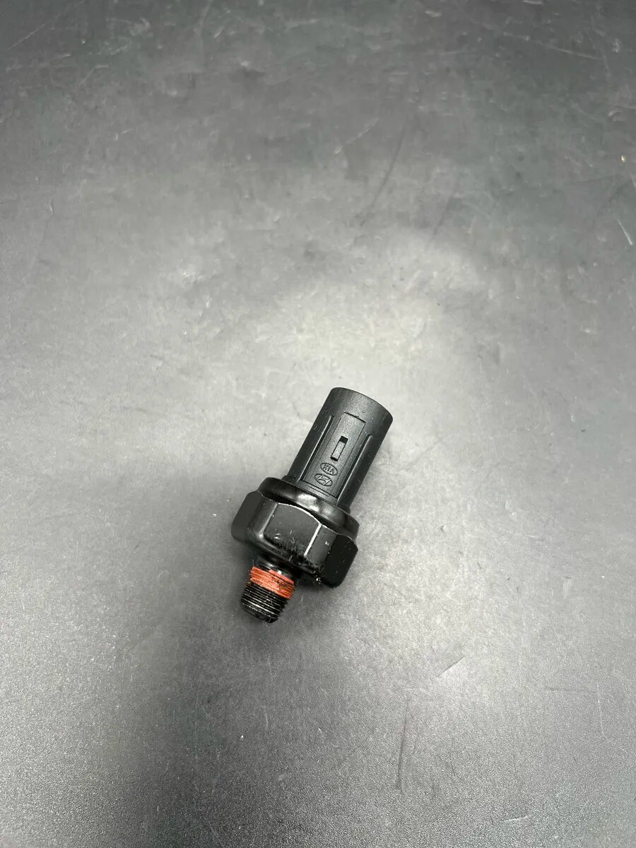 Датчик давления масла Контрактный Hyundai/Kia