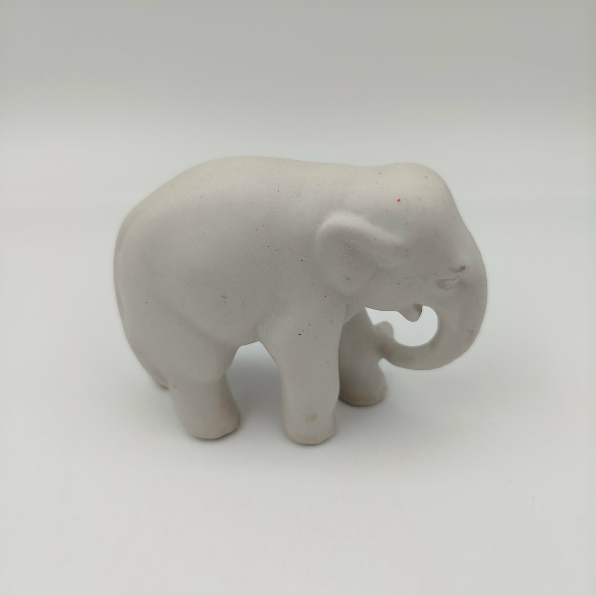 Статуэтка "Слон", бисквит, СССР, 1950-1960 гг.