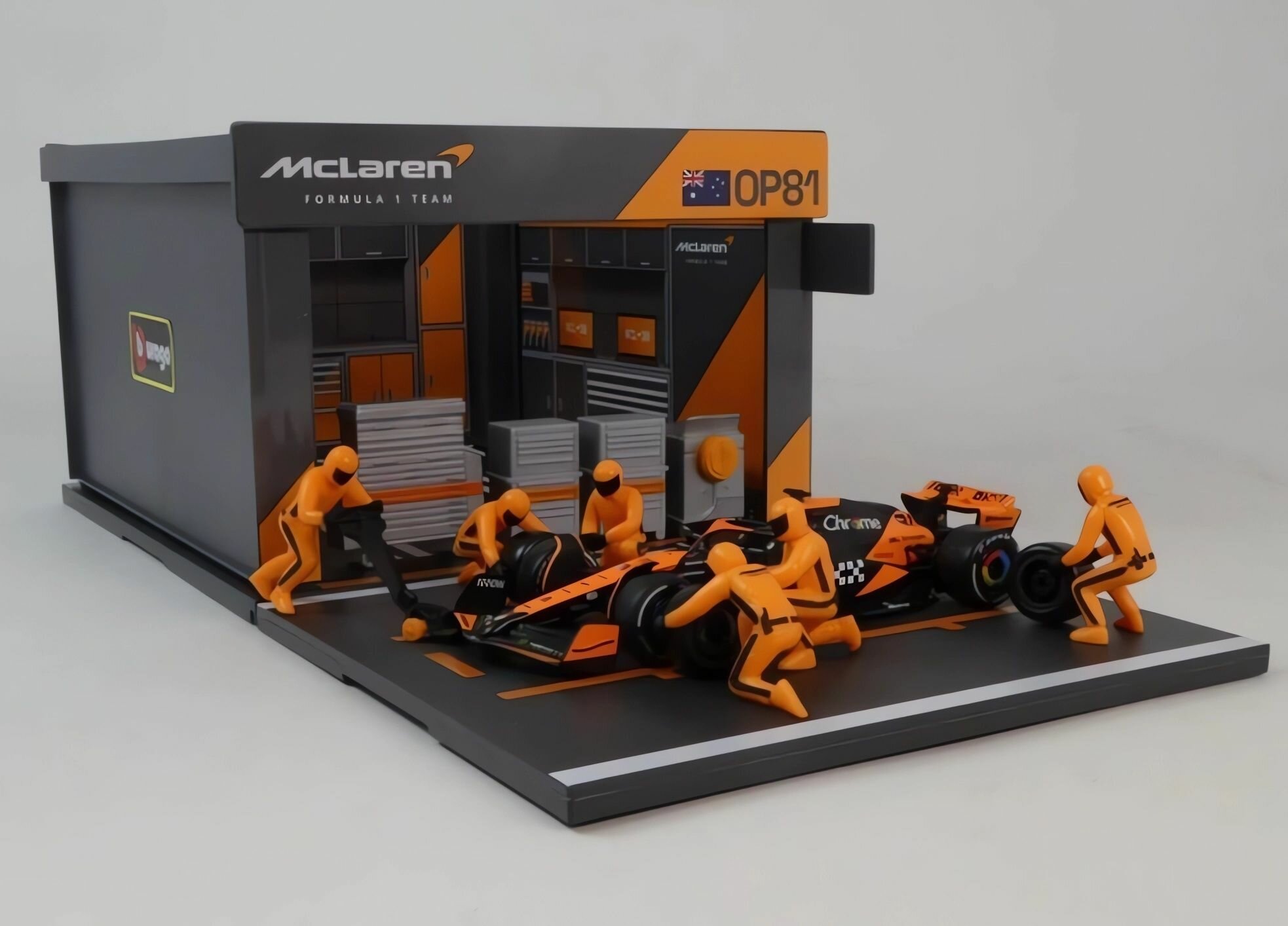 Пит-стоп гараж "Bburago" + коллекционная модель болида Формулы-1. McLaren MCL38 (Оскар Пиастри) Масштаб 1:43