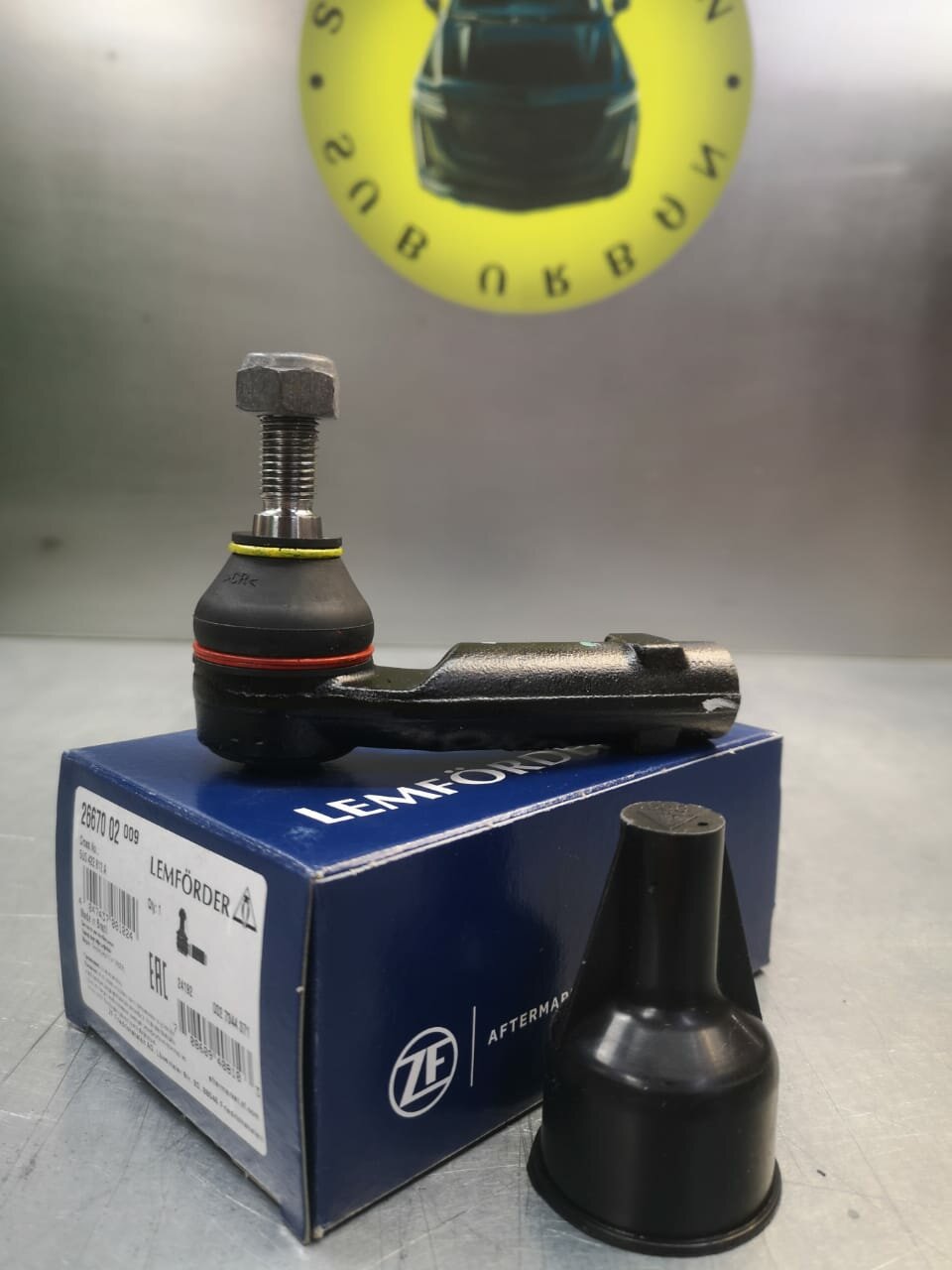 Рулевой наконечник правый Фольксваген Поло, Шкода Фабия Рапид Румстер, Lemforder 2667002