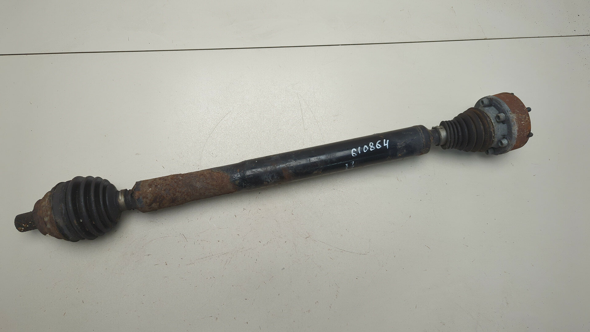 Полуось (вал, шрус) правая передняя Volkswagen Golf 5 Б/У