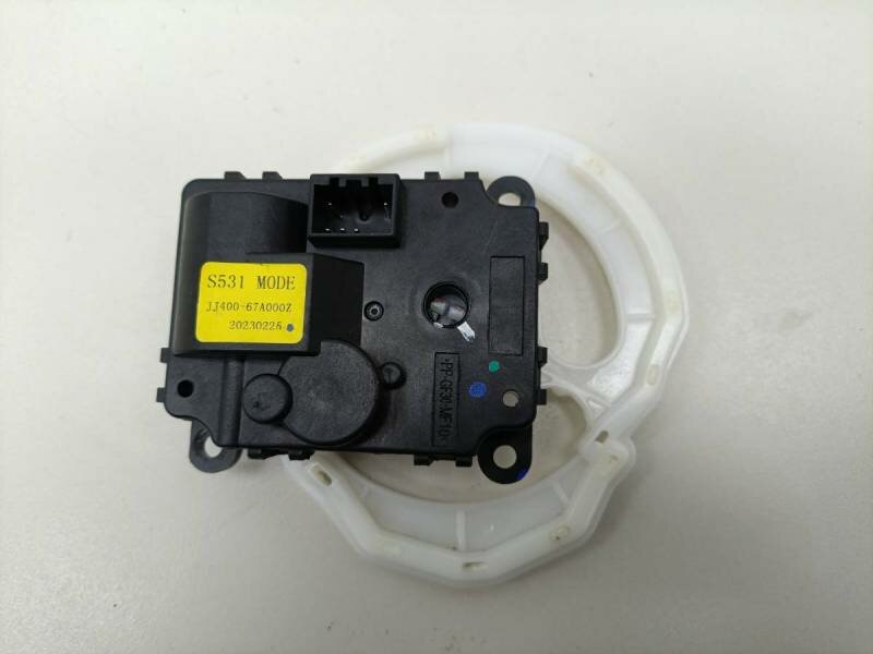 Моторчик заслонки печки JAC J7 2020 кат.номер: 8126100U3400F071