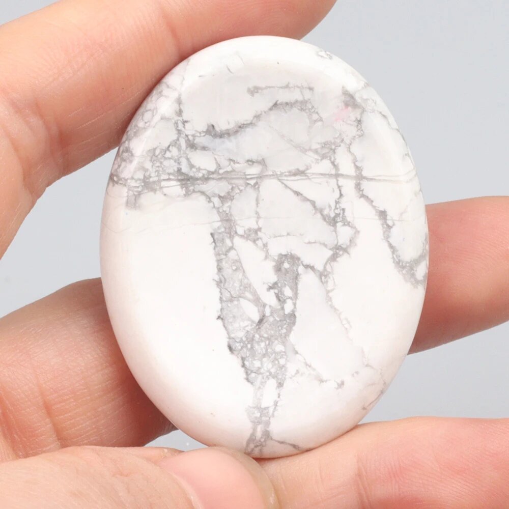 Аметистовый камень-антистресс из розового кварца Белый, white howlite