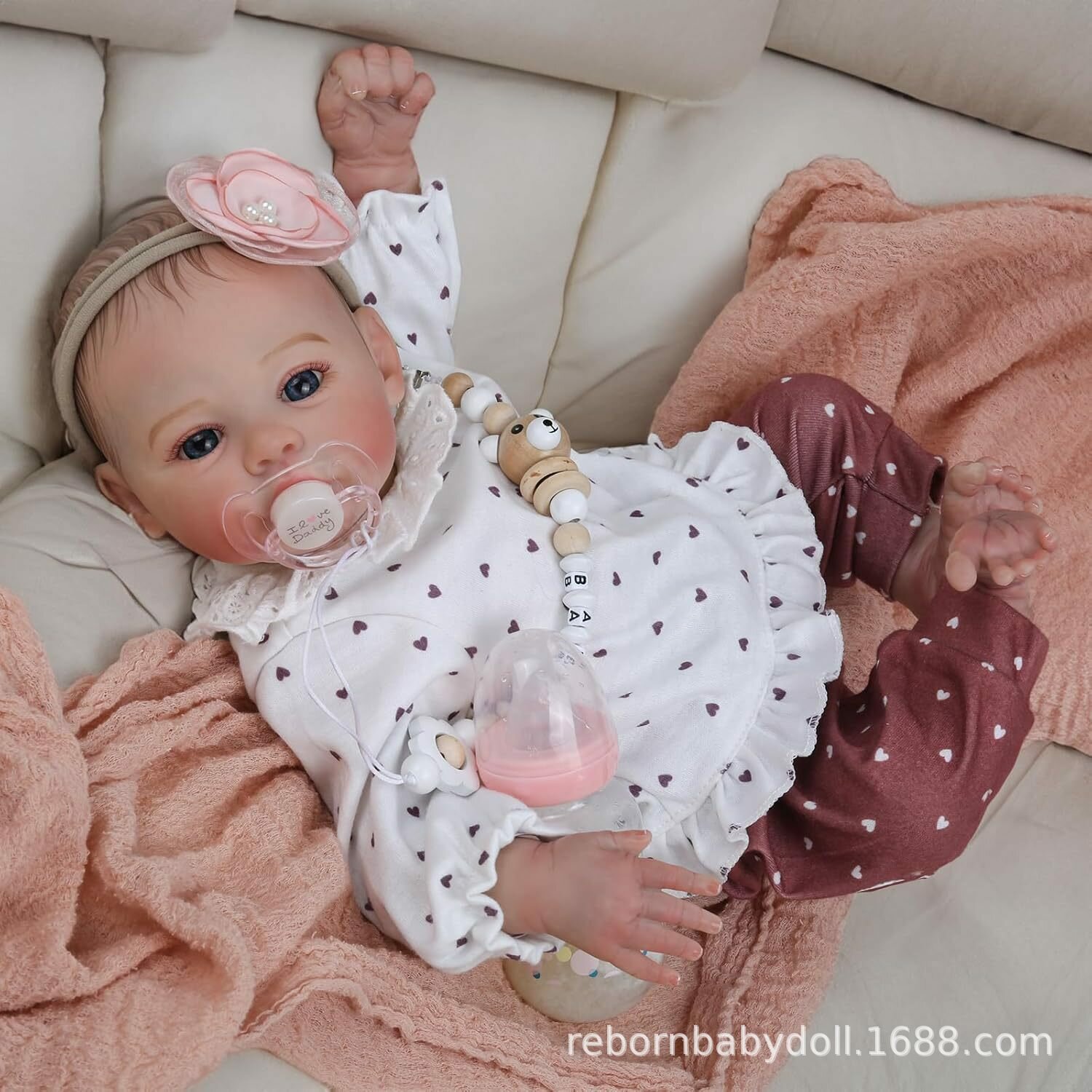 45-сантиметровая, изысканно раскрашенная, реалистичная кукла Meadow Reborn Doll (Ebay, Amazon).
