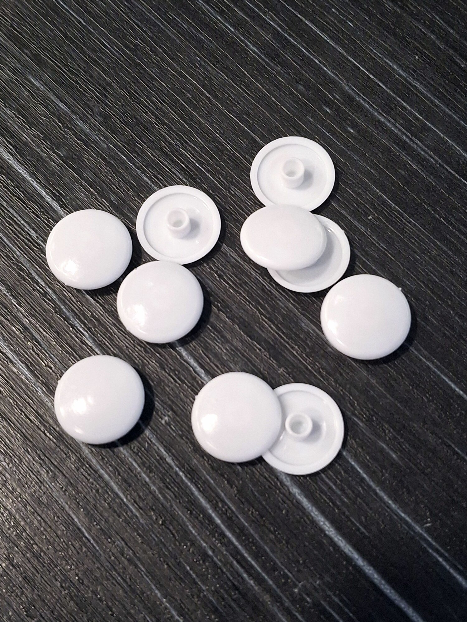 Заглушка мебельная белая на евровинт - 25 шт.