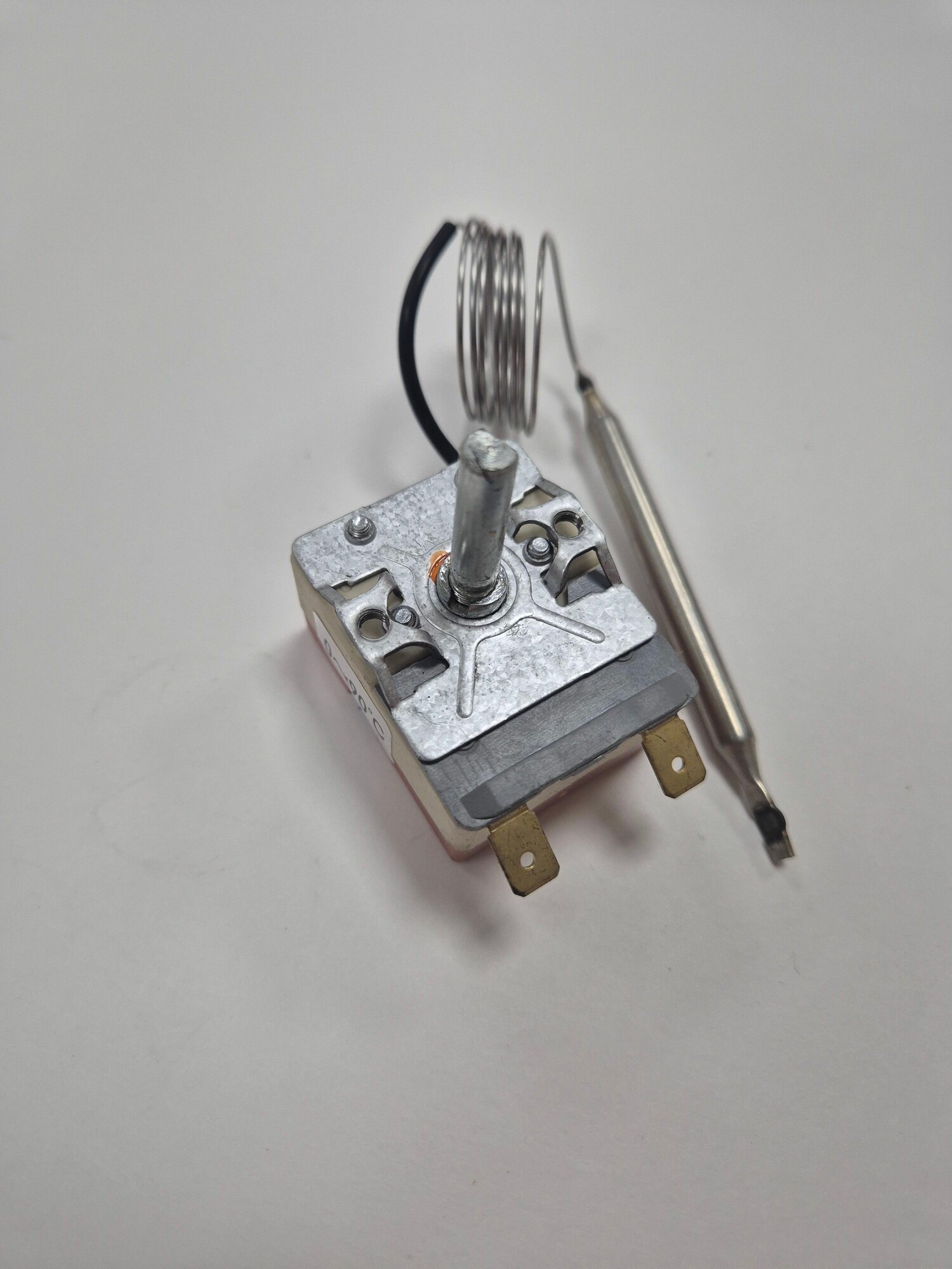 Термостат для водонагревателя 0-90гр.