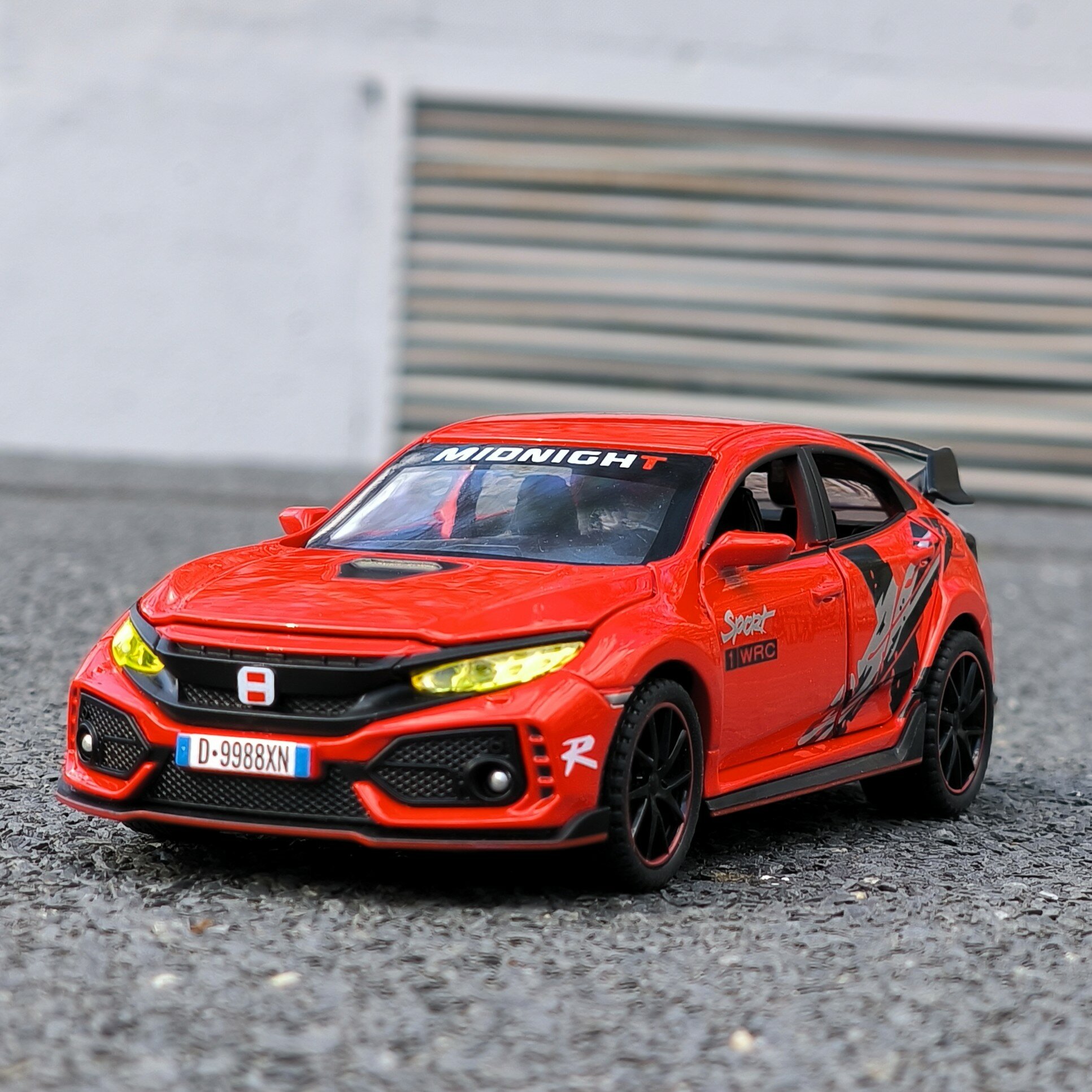 Машинка металлическая Honda Civic Type R WRC с световым и звукковым сопровождением. Масштаб модели 1:32