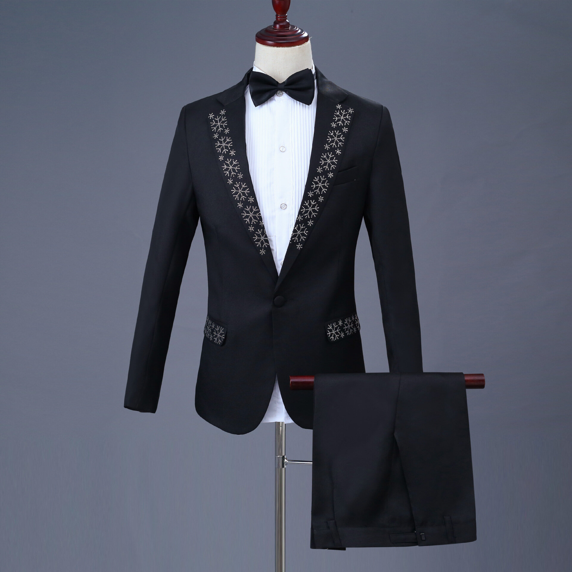 Костюм "Бриллианты", мужской, черный, с серебристыми стразами, размер L, рост 175 см