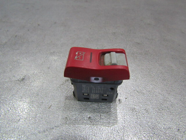 Кнопка включения массы Scania 6-series