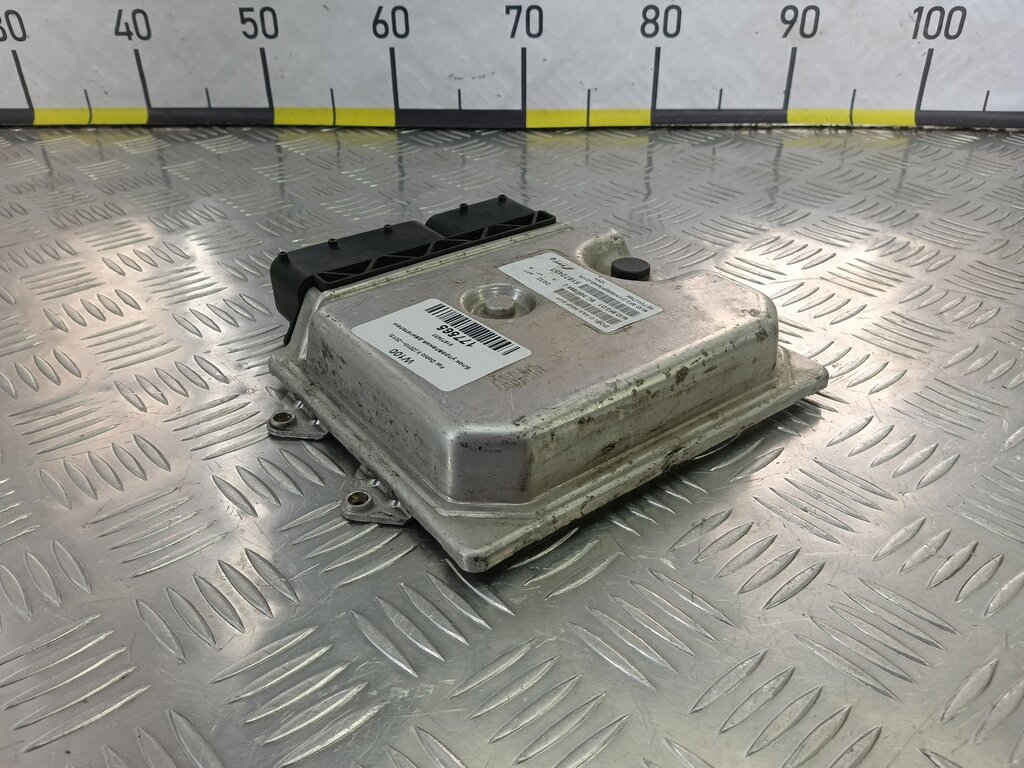 Блок управления двигателем Б/У для Fiat Doblo II (2010—2015) 51872453